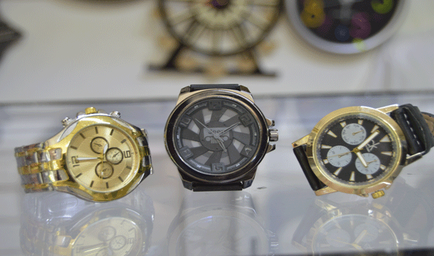 En algunos relojes el número 4 aparece como IIII y no IV ¿Por qué?